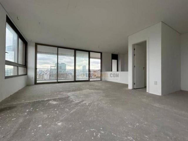 Apartamento com 3 suites, à venda no Itaim Bibi São Paulo/SP
