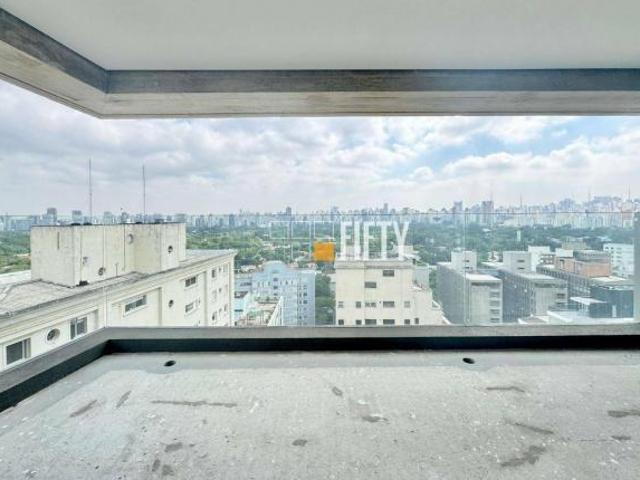 Apartamento com 3 Suítes de 142 m² na melhor Localização do Itaim Bibi