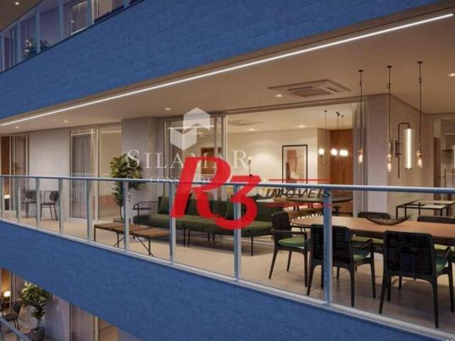 Apartamento com 3 suítes de frente para a praia do Gonzaga à venda, 224 m² por R$ 3.570.000 Santos
