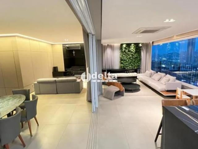 Apartamento com 3 suítes disponível para locação evenda no bairro Morada da Colina em Uberlândia MG