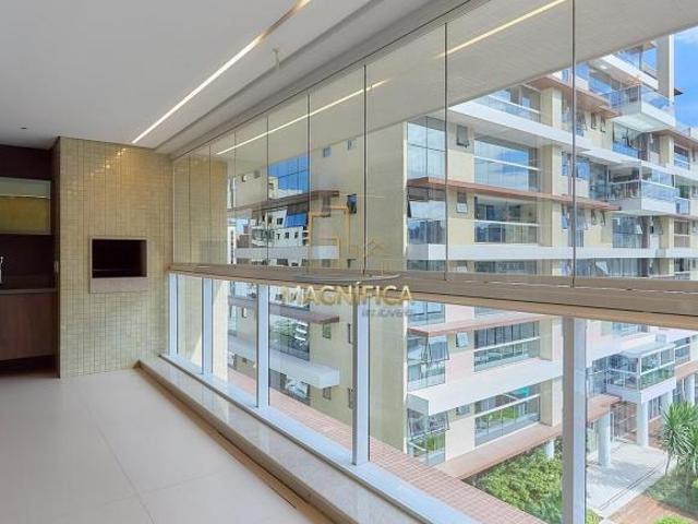 Apartamento com 3 suítes e 3 vagas no Edifício Man