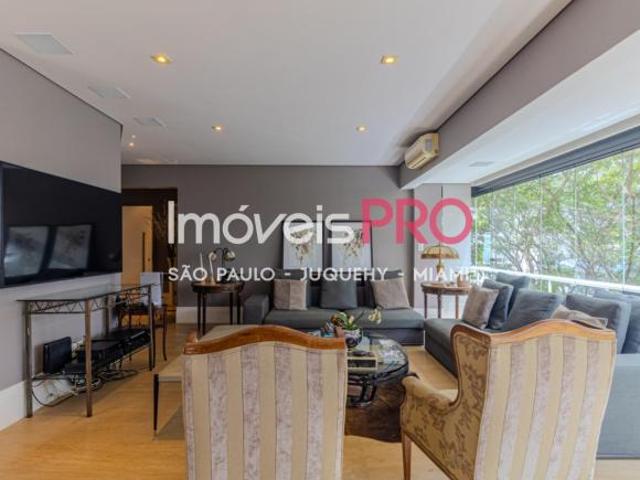 Apartamento com 3 suítes e 3 vagas a poucos passos do Parque do Ibirapuera!