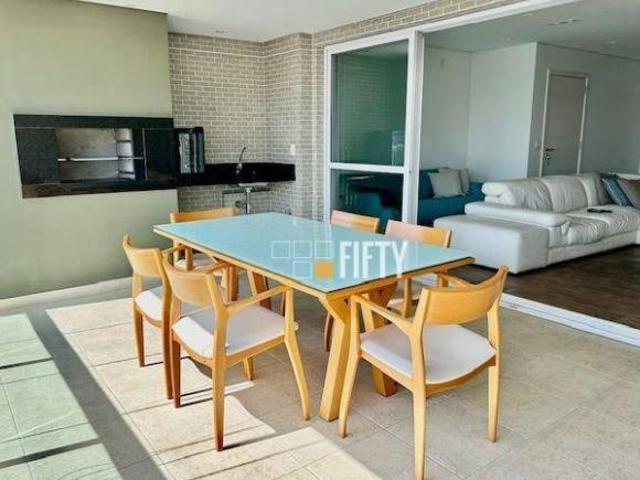 Apartamento com 3 Suítes e 3 Vagas à Venda no Campo Belo – 168m², Acabamento Impecável