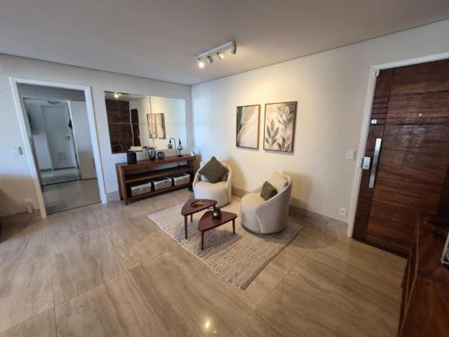 Apartamento com 3 suítes e 3 vagas Alta Vista