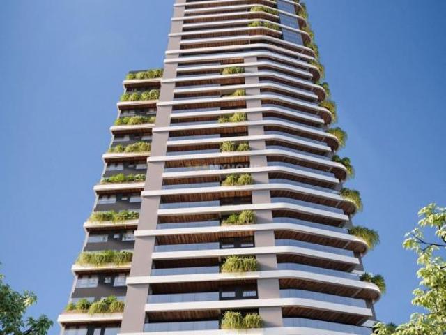 Apartamento com 3 suítes e 3 vagas de garagem Curitiba PR