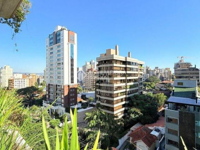 Apartamento com 3 suítes e 3 vagas de garagem no bairro MontSerrat