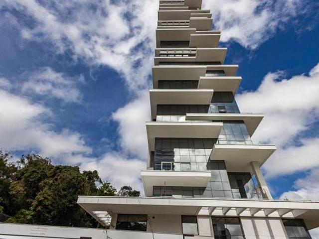 Apartamento com 3 suítes e vista panorâmica no Ecoville