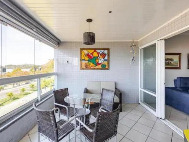 Apartamento com 3 Suítes e Vista Panorâmica do Mar Praia Grande, Ubatuba SP