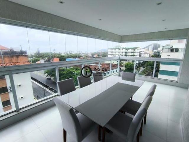 Apartamento com 3 suites e vista para o mar