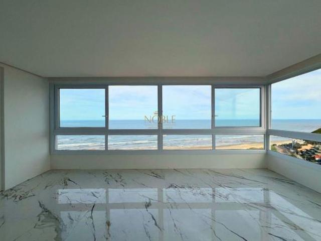 Apartamento com 3 suítes e vista para os pontos turísticos de Torres!