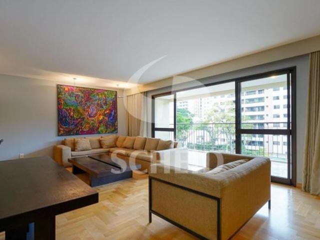 Apartamento com 3 suítes em condomínio de alto padrão no Real Parque