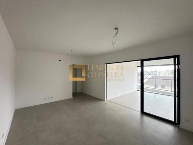 Apartamento com 3 suítes oferta no Itagua