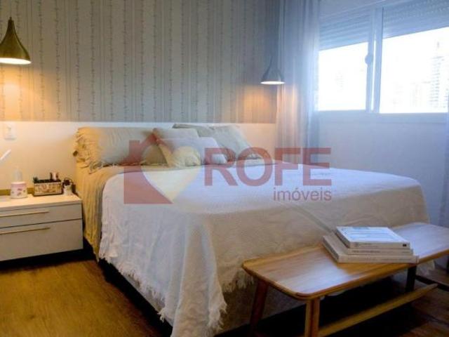 APARTAMENTO COM 3 SUÍTES, + LAVABO E 3 VAGAS