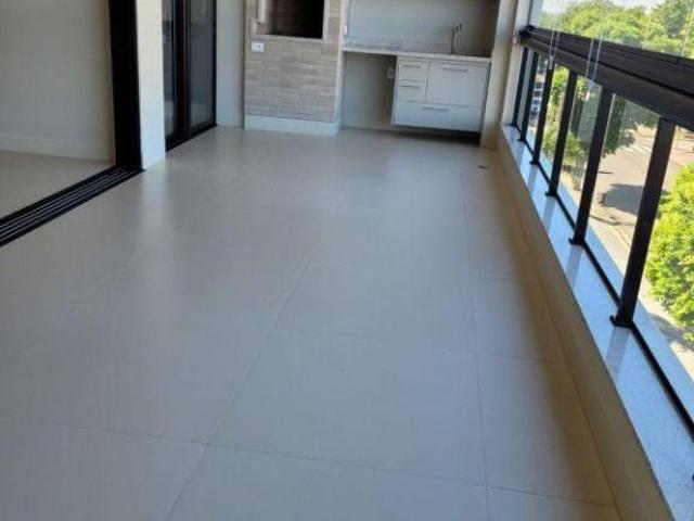 Apartamento com 3 Suites no Centro de Aracatuba