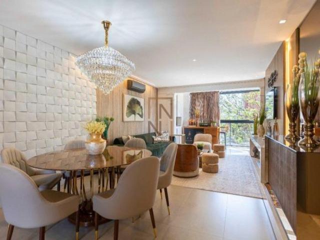 Apartamento com 3 suítes no Batel!