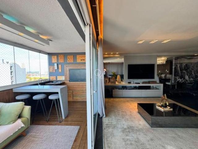 Apartamento com 3 suítes no bairro Exposição, em Caxias do Sul