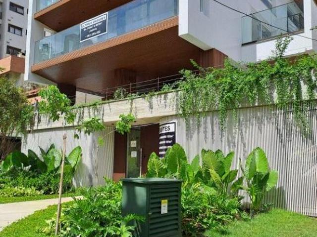 Apartamento com 3 suítes no bairro Petrópolis
