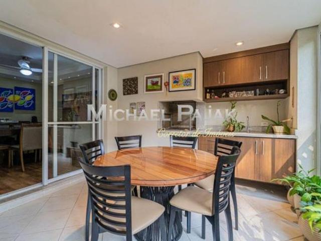 Apartamento com 3 suítes no Iepê Golf