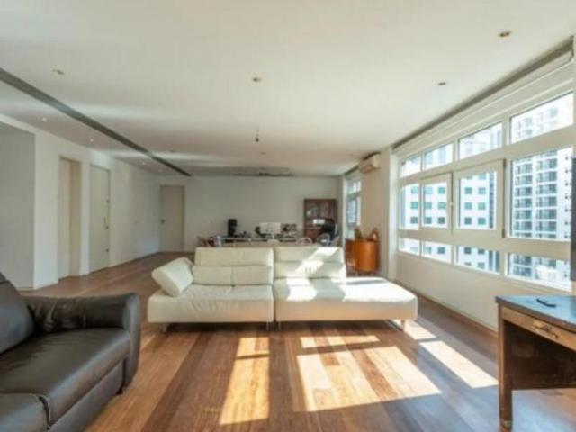 Apartamento com 3 Suítes no Jardim Paulista