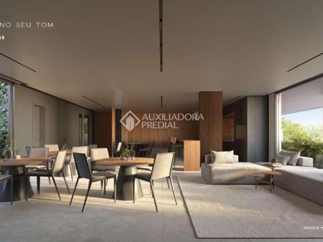 Apartamento com 3 suítes no Moinhos de Vento
