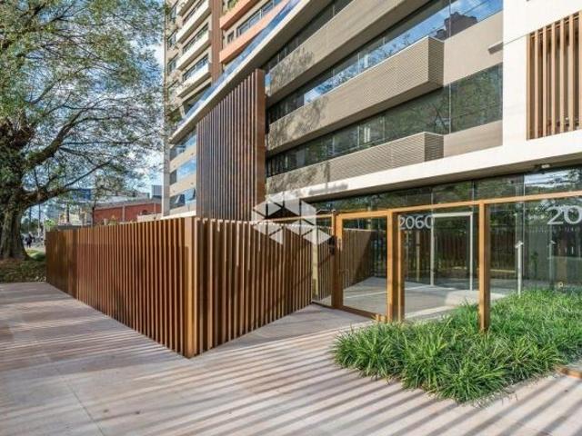 Apartamento com 3 SUÍTES NO MENINO DEUS