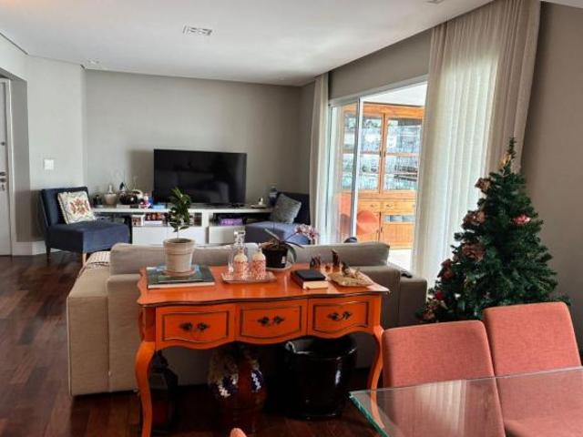 Apartamento com 138 m² e 3 quartos à venda no Paraíso