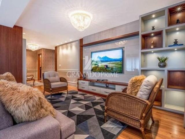 APARTAMENTO COM 3 SUÍTES NA BORGES DE MEDEIROS!