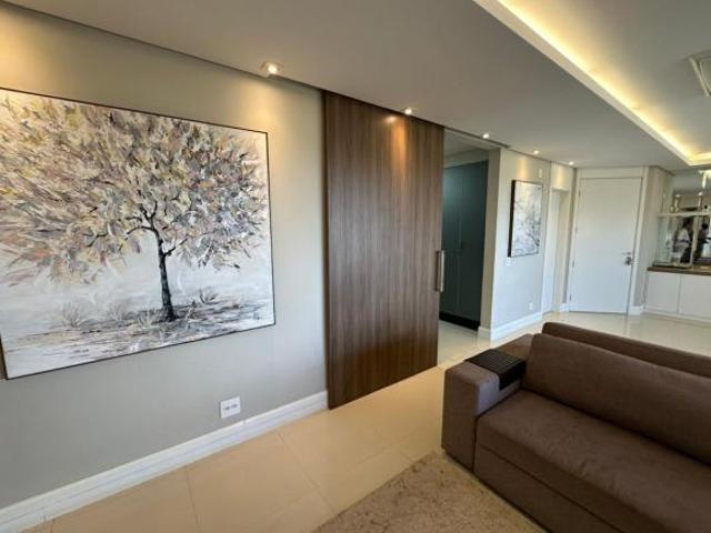 APARTAMENTO COM 3 SUÍTES NA ZONA 07 EM MARINGÁ PR