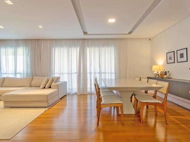 Apartamento com 3 suítes, Porteira Fechada, Andar