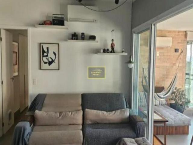 Apartamento com 3 suítes para venda na Barra Funda
