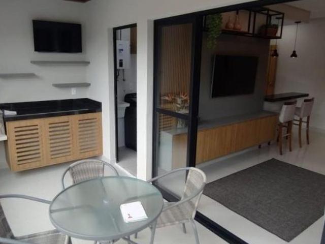 Apartamento com 3 Suítes, varanda com churrasqueira, 2 vagas no Parque Industrial em andar médio