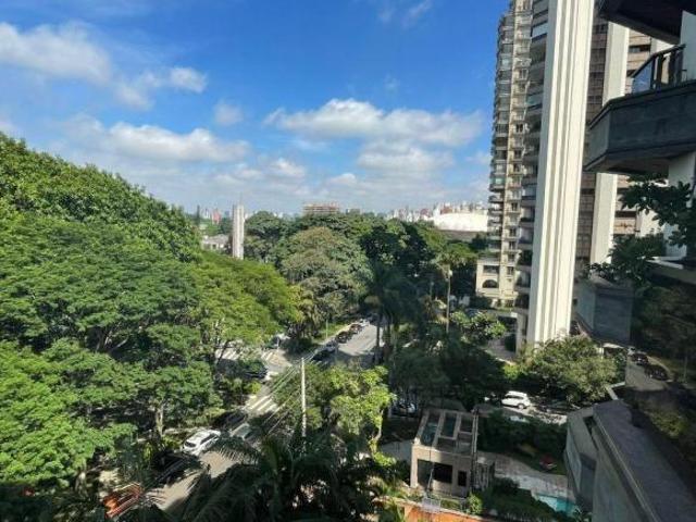 Apartamento com 3 suitess à venda no Ibirapuera São Paulo/SP
