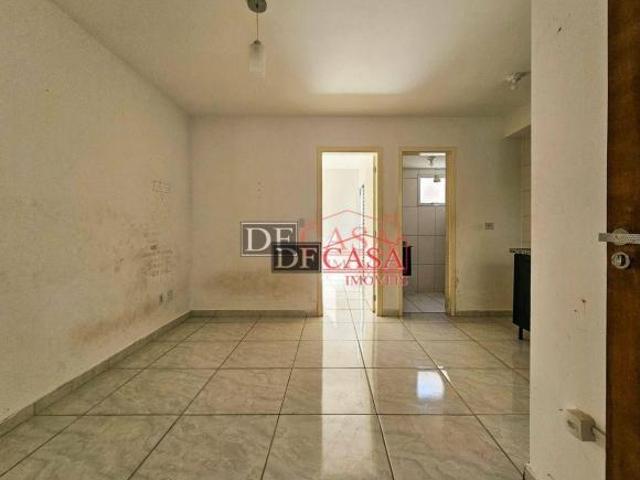 Apartamento com 01 dormitório a venda próximo ao Metro Itaquera