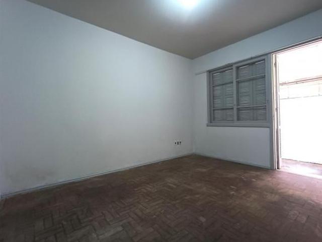 Apartamento com 01 dormitório com garagem