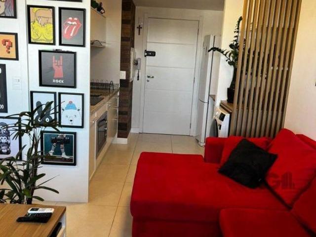 Apartamento com 01 dormitório com garagem, no Bairro Floresta!