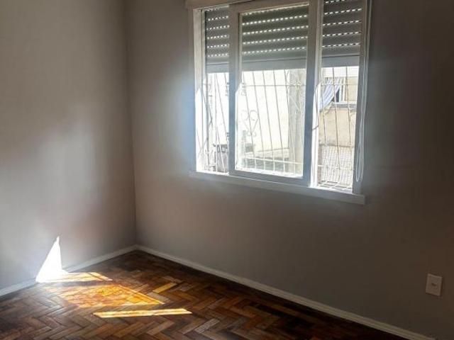 Apartamento com 01 dormitório e sem garagem