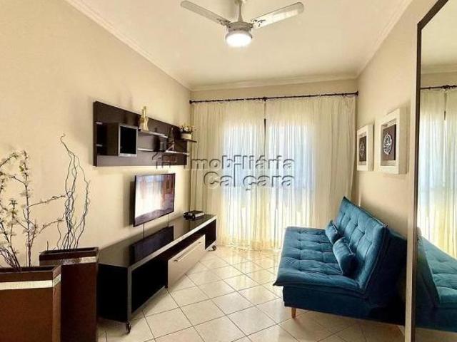 Apartamento com 01 dormitório em prédio frente mar na Mirim!
