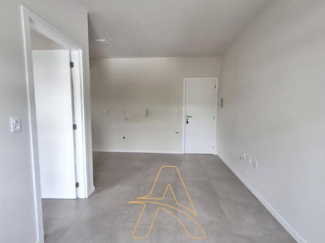 Apartamento com 01 Dormitório na Rua Gustavo Budag