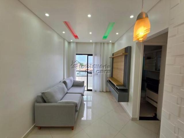 Apartamento com 01 dormitório no centro do Caiçara, á 400 metros da praia!