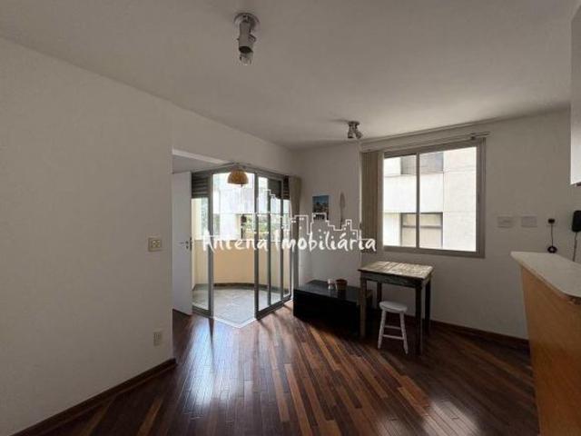 Apartamento com 01 suíte em Santa Cecília Cód.: 12689