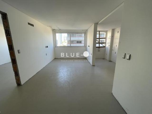 Apartamento com 01 suíte no Predial em Torres RS