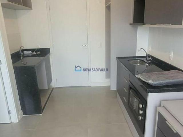 Apartamento com 01 quarto, localizado na região do Campo Belo