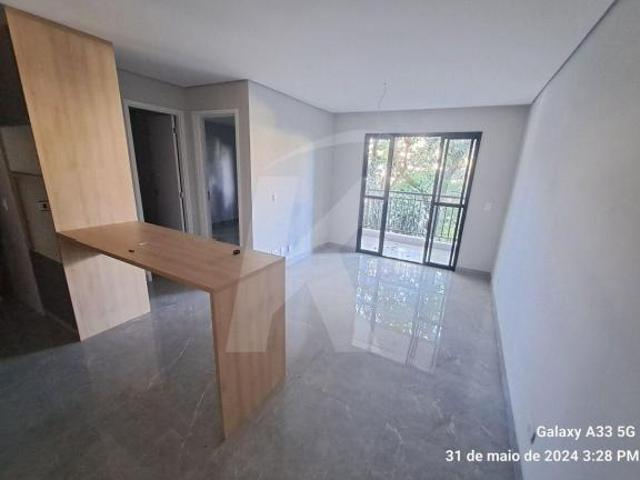 Apartamento com 01 quarto, sala, cozinha, banheiro, área de serviço na Vila Medeiros