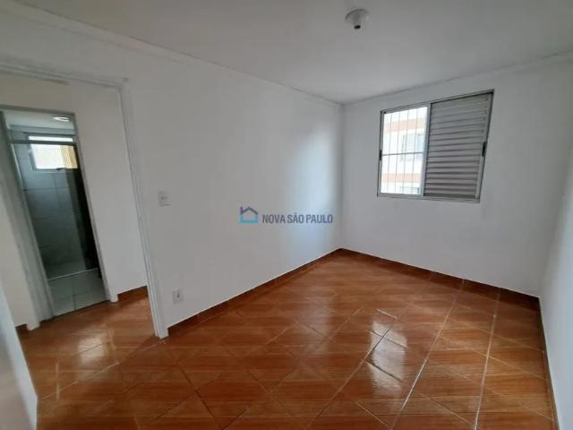 Apartamento com 02 Dormitórios, 01 Vaga no Jabaquara