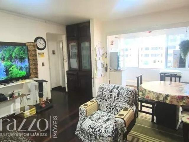 Apartamento com 02 dormitórios