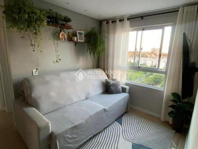 Apartamento com 02 Dormitórios com churrasqueira