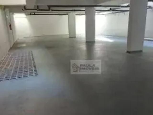 Apartamento com 02 dormitorios com sacada e garagem