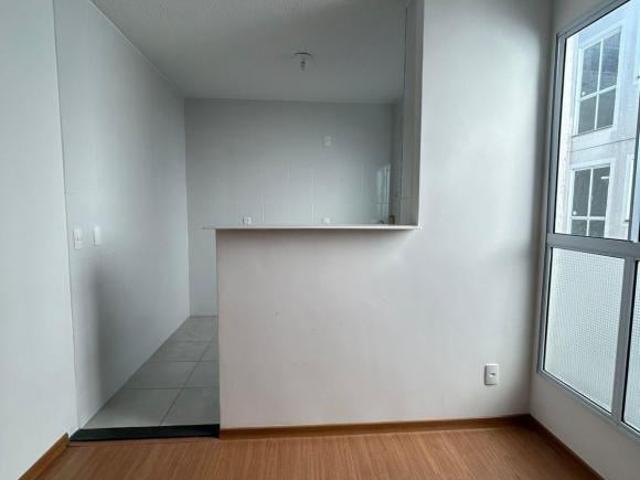 Apartamento com 02 dormitórios com vaga