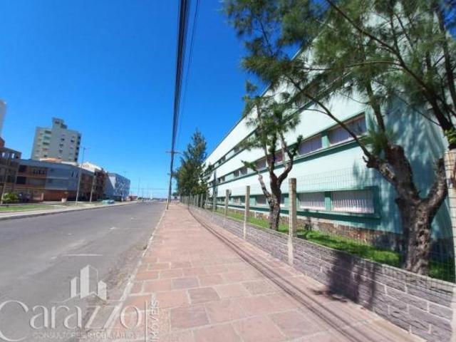 Apartamento com 02 dormitórios com vista para o mar