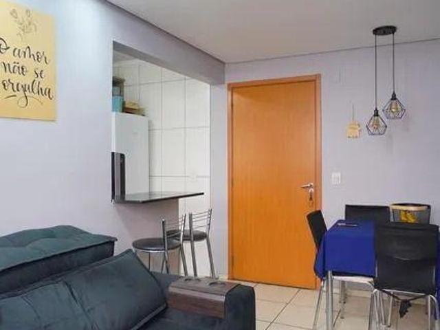 Apartamento com 02 dormitórios com 01 vaga de garagem